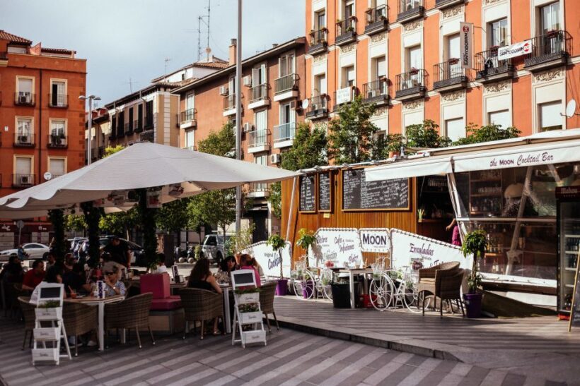 Madrid: 2-Hour Private City Tour Off the Beaten Track - The Guide Experience