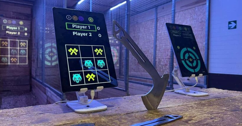 Madrid Atocha : Interactive Axe Throwing 2h - Who Would Love This Experience?