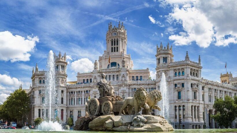 Madrid Audioguide - TravelMate app for your smartphone - An In-Depth Look at the Madrid Audioguide Experience
