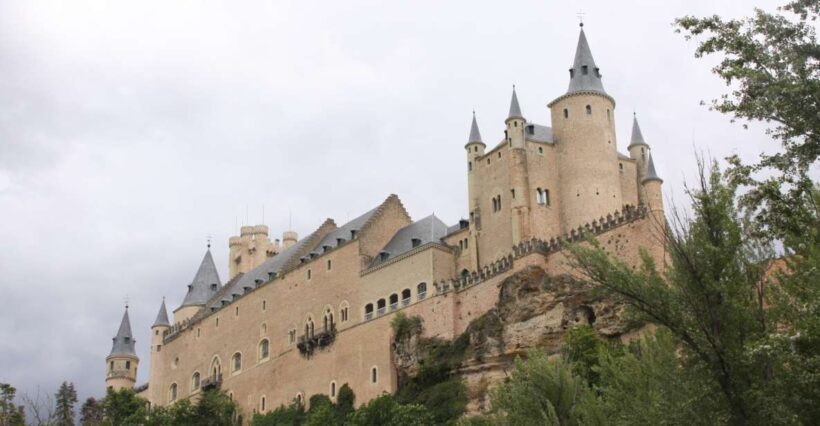 Madrid: Avila and Segovia Day Trip with Tickets to Monuments - An In-Depth Look at the Tour Itself