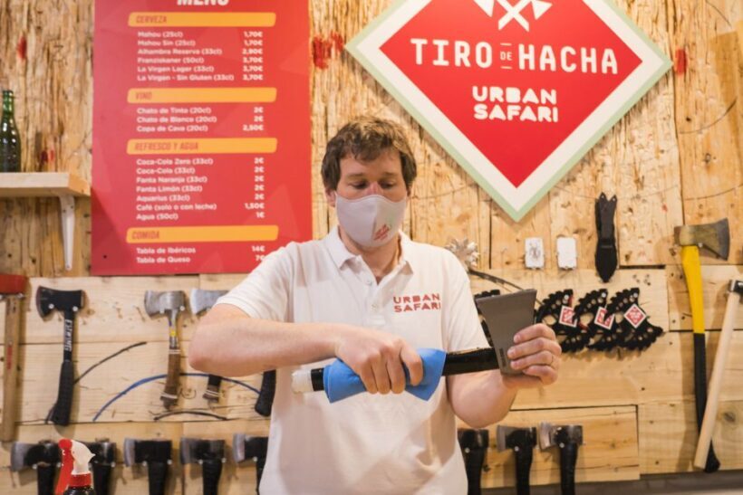 Madrid: Axe Throwing Challenge - The Atmosphere and Experience Quality