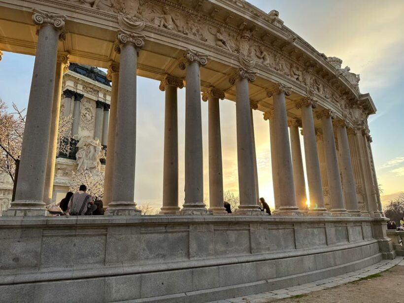 Madrid Bike Tour with Churros plus Ham & Wine Tasting Option - Who Should Consider This Tour?