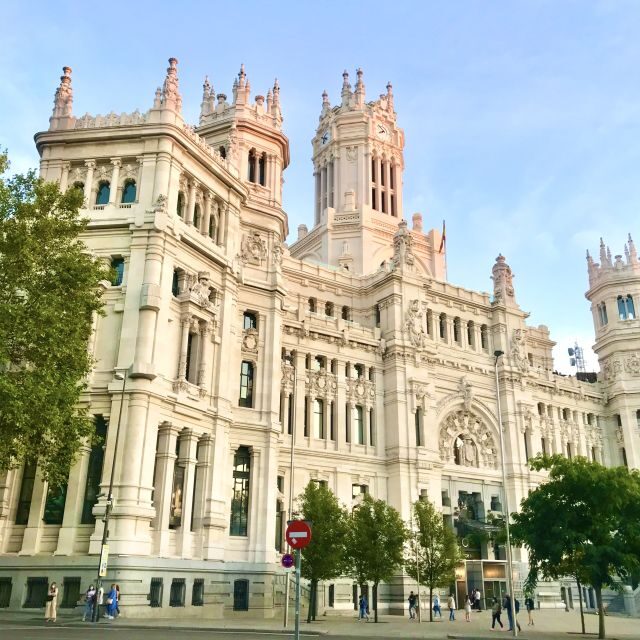Madrid: Capture the most Photogenic Spots with a Local - Key Points