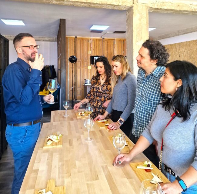 Madrid: cheese tasting with wine pairing. - FAQ