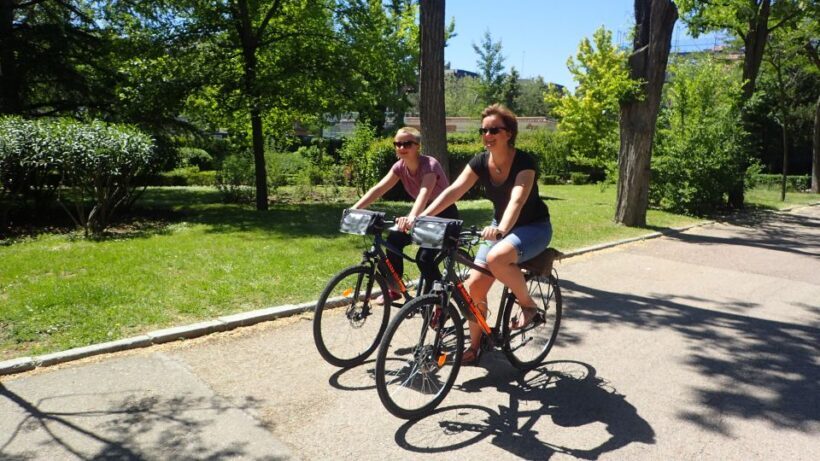 Madrid City Guided Bike/E-Bike Tour for Small Groups - A Practical Look at the Madrid Bike/E-bike Tour