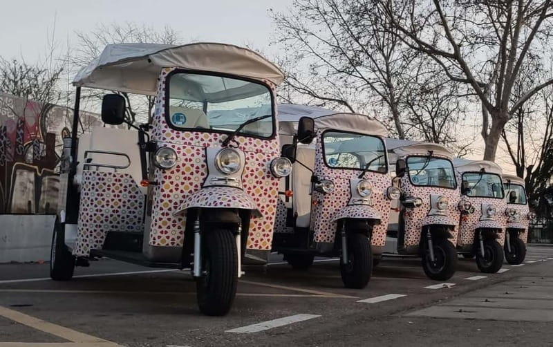 Madrid: City Tours - 6 seats private ecological tuk tuk - Key Points