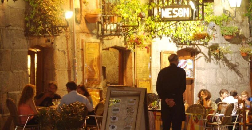 Madrid: Customized Night Tour with a Private Guide - Key Points