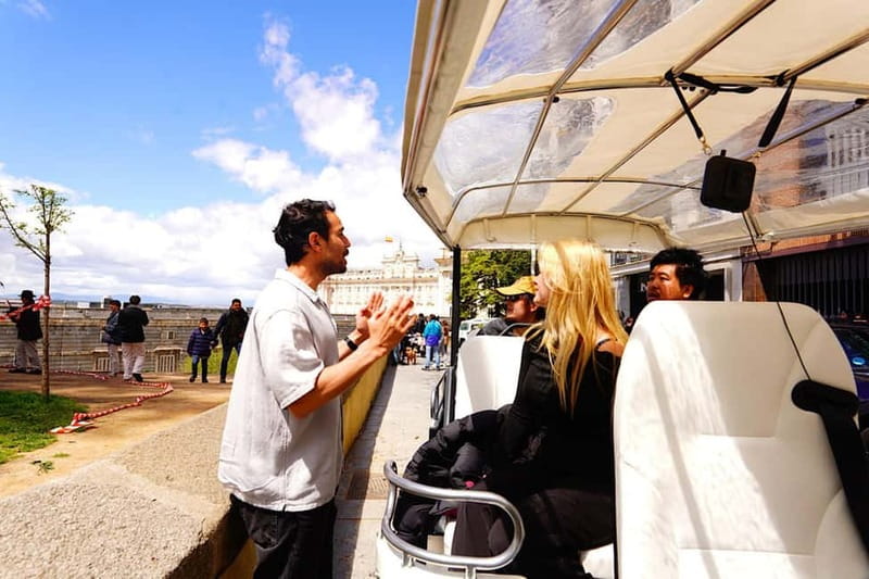 Madrid: Discover the City by Private Electric Tuk Tuk - Salamanca District and Gran Vía