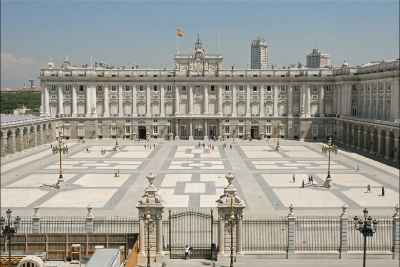 Madrid: El Prado Museum and the Royal Palace Guided Tour - A Well-Rounded Introduction to Madrid’s Icons