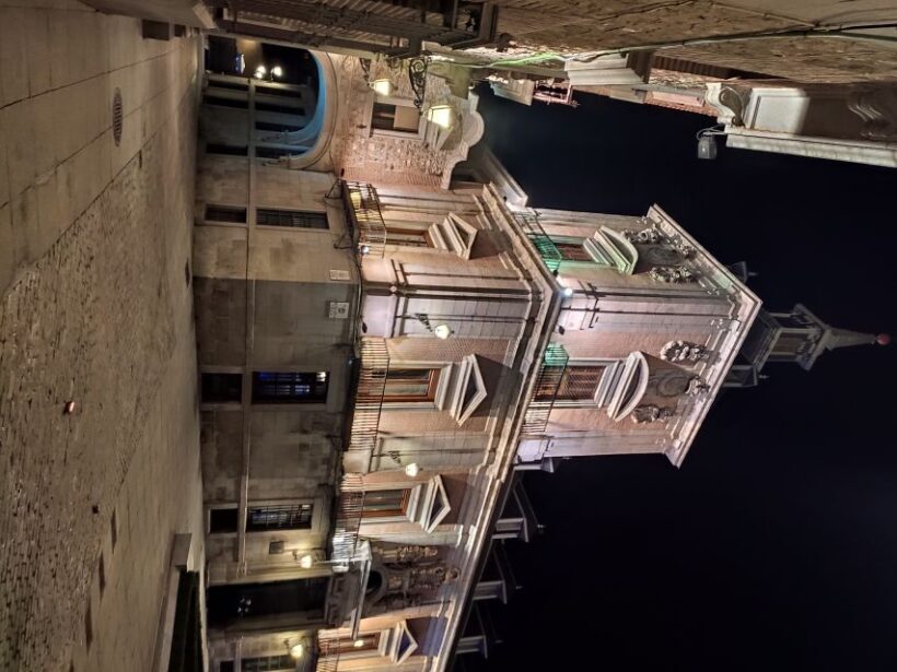 Madrid: Enchanted Evening Walking Tour in Spanish - Practical Tips for the Tour