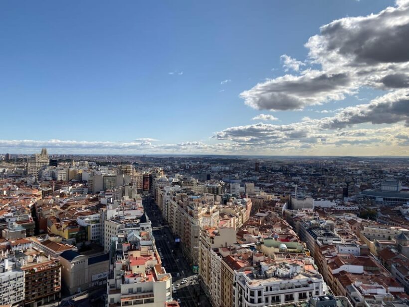 Madrid: Gran Vía Rooftops and Architecture Tour - Key Points