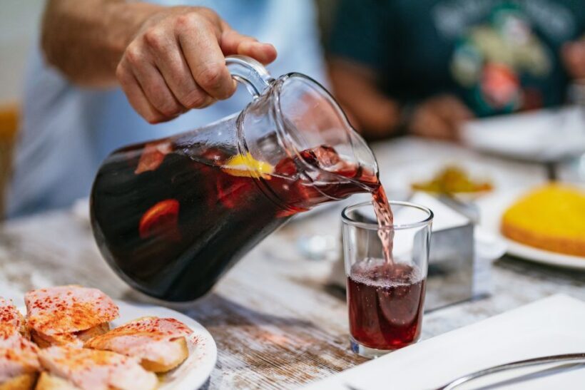 Madrid: Guided Tapas Tour with Tastings and Drinks - Authenticity, Guides, and Atmosphere