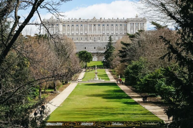Madrid: Guided Tour of the Royal Palace with Fast Access - FAQs