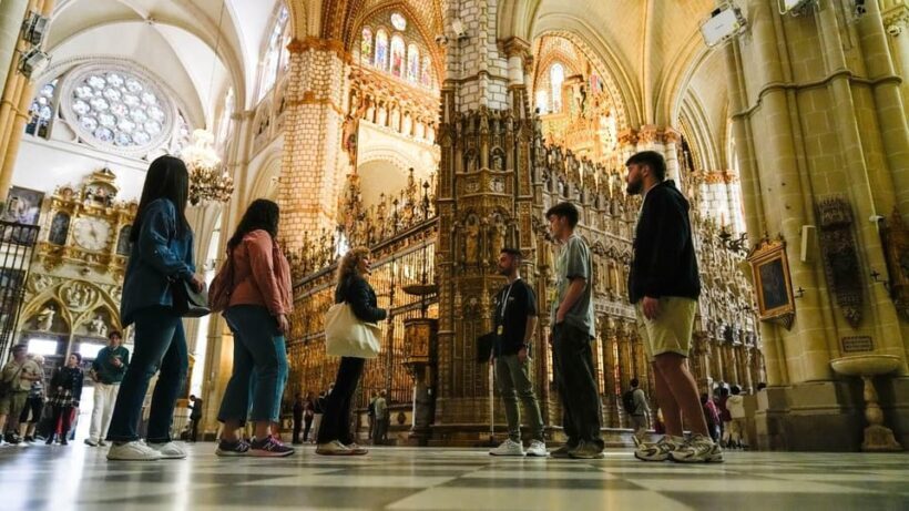Madrid: Guided Tour of Toledo with Cathedral Visit - Transportation and Group Experience