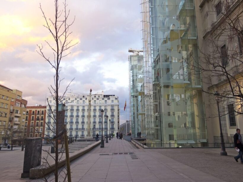 Madrid: Guided visit to Reina Sofia Museum- SMALL GROUP - Introduction