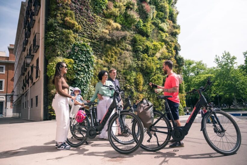 Madrid: Highlights Bike Tour with Optional E-Bike or Tapas - FAQs