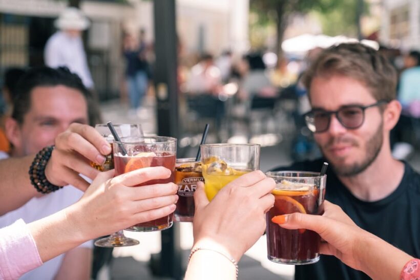 Madrid: Highlights Bike Tour with Optional E-Bike or Tapas - To sum it up