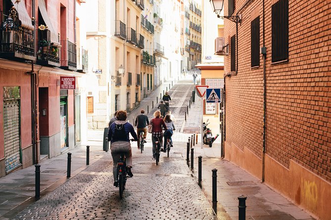 Madrid Highlights by Bike - Discovering Historic Sites