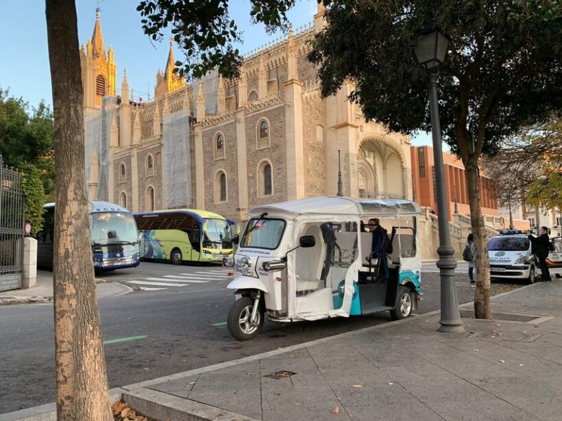 Madrid: Make your own 60 minutes tuk tuk tour - Practical Details and What to Keep in Mind