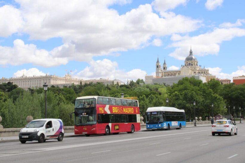 Madrid: Open-Top Big Bus Sightseeing Tour with Live Guide - Who Will Love This Tour?