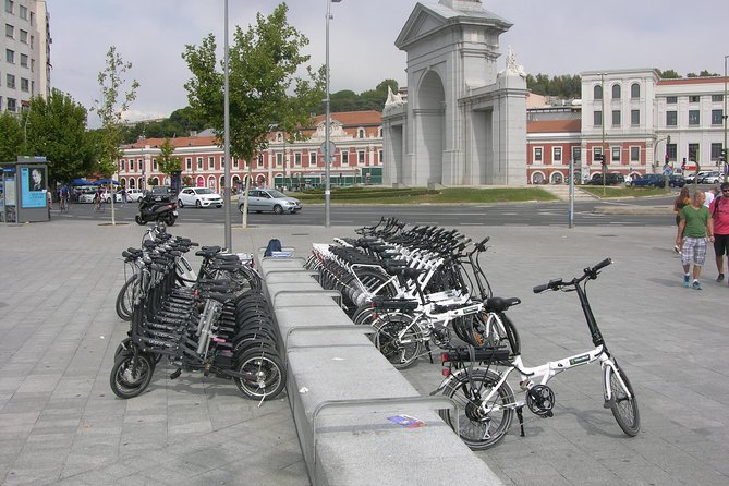 Madrid Parks Bike or E-Bike Tour: Riverside & Casa De Campo - Overview of the Madrid Parks Tour