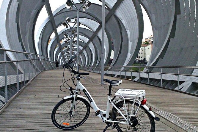 Madrid Parks Bike or E-Bike Tour: Riverside & Casa De Campo - Why Choose a Bike or E-Bike Tour in Madrid