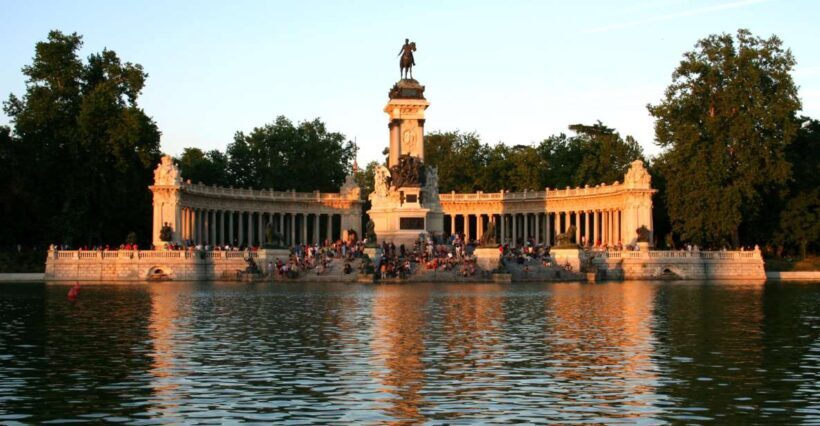 Madrid: Private Custom City Tour with Driver and Guide - The Value of Private Transportation and Guide