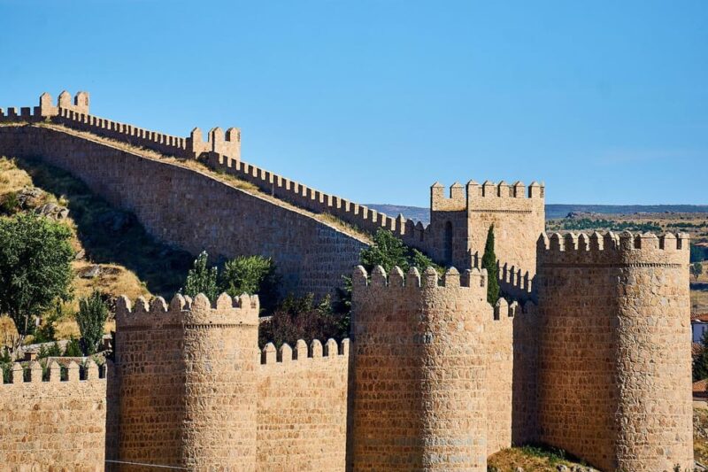 Madrid: Private Half-Day Trip to Ávila with Local Guide - Key Points