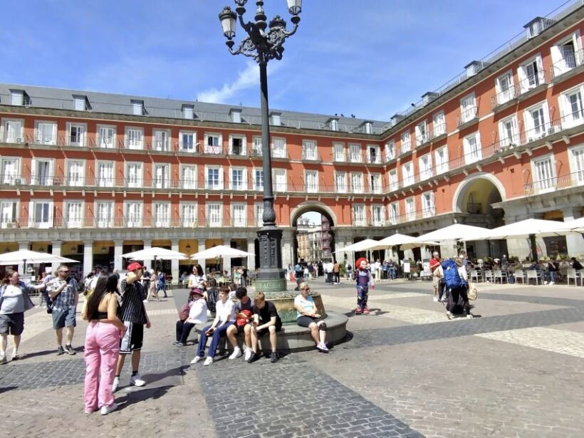 Madrid Private tour: Royal Palace & Cathedral & Old city - The Royal Palace: The Crown Jewel