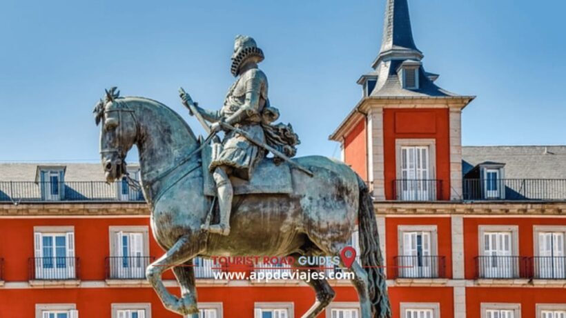 Madrid: Private Walking Tour 4 hours with Royal Palace - Frequently Asked Questions