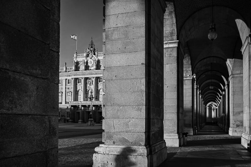Madrid: Private Walking Tour & Photo Shoot - Exploring Madrid with a Personal Touch