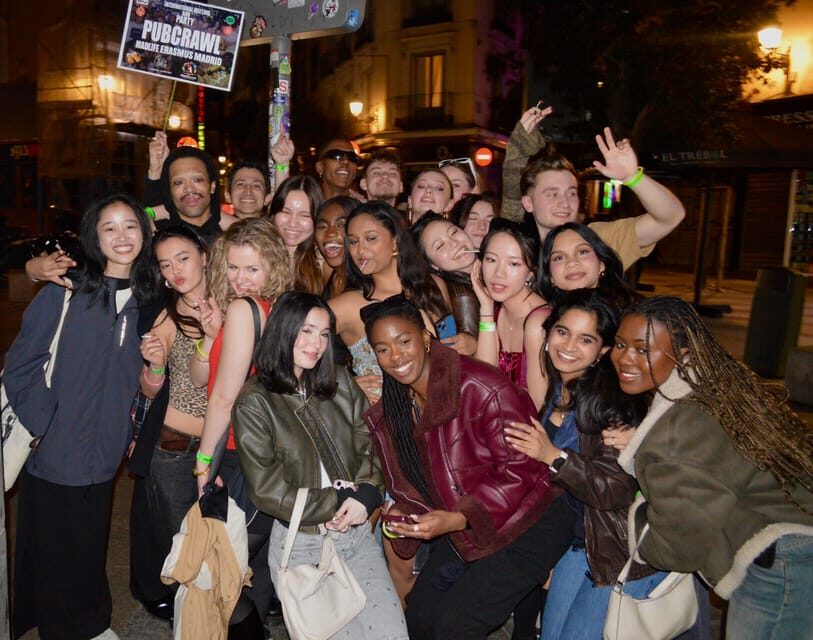 Madrid: PUBCRAWL Ruta de Bares y Fiesta por Madrid - Key Points