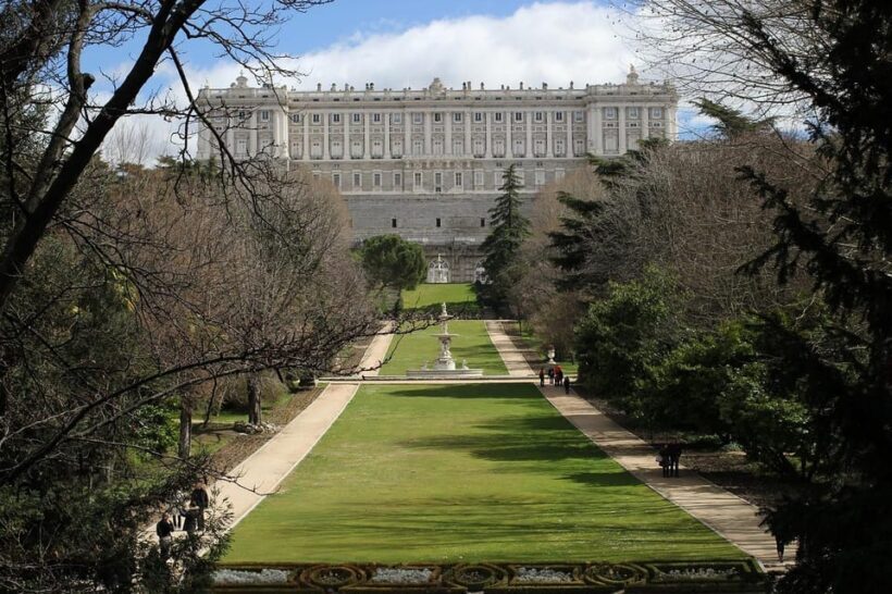 Madrid Retro Tour - 90 min - heart of the city and also modern Madrid. - The Experience of Living Madrid in 90 Minutes