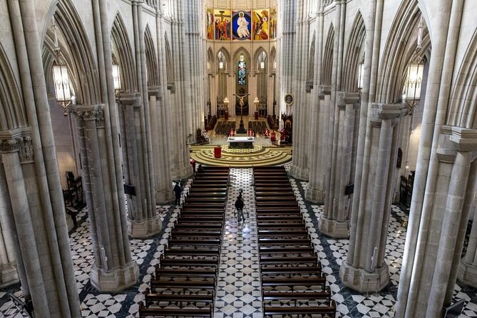 Madrid Royal Palace and Almudena Cathedral Guided Tour - Guided Tour Experience