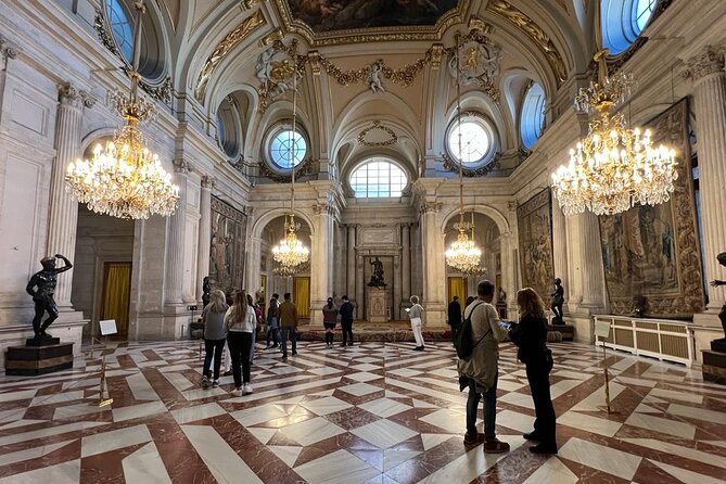Madrid: Royal Palace Guided Tour With Skip the Line Ticket - Meeting and End Points