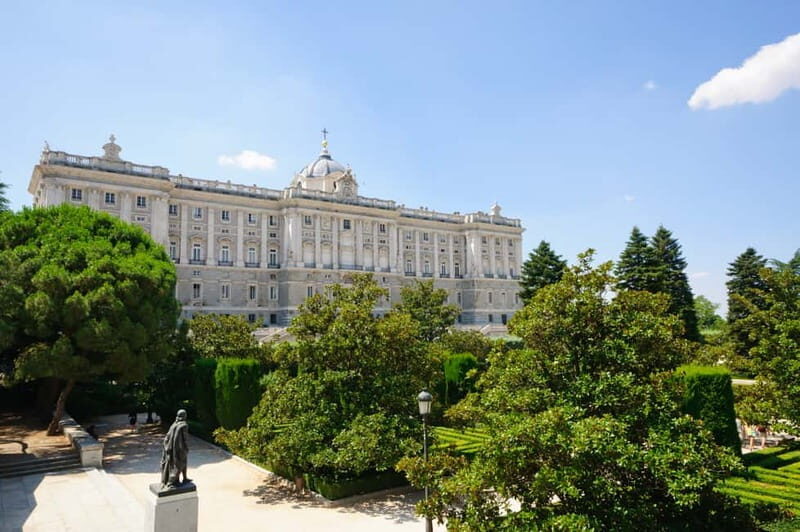 Madrid: Royal Palace Private Tour with Tickets - Key Points