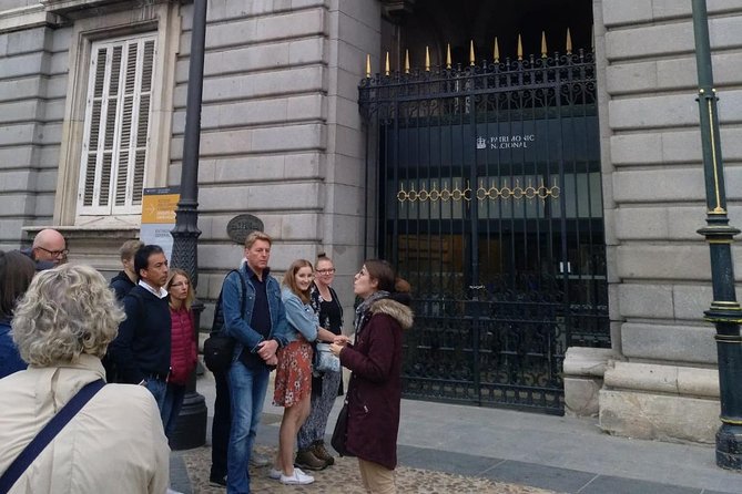 Madrid Royal Palace Professional Guided Tour With Skip the Line - Highlights of the Royal Palace