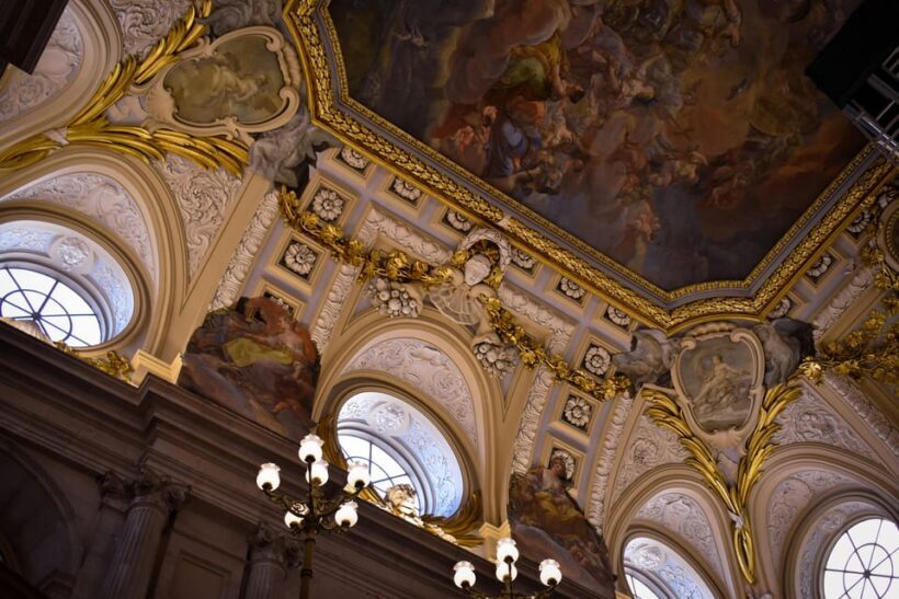 Madrid: Royal Palace Skip-the-Line Entry with Audio Guide - The Palace’s Size and Layout