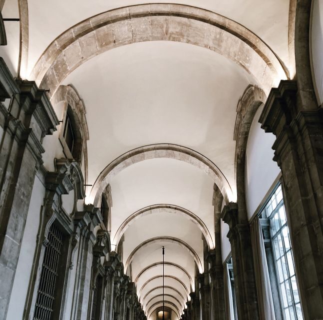 Madrid: Royal Palace Skip-the-Line Guided Museum Tour - Art and Artisans at the Heart