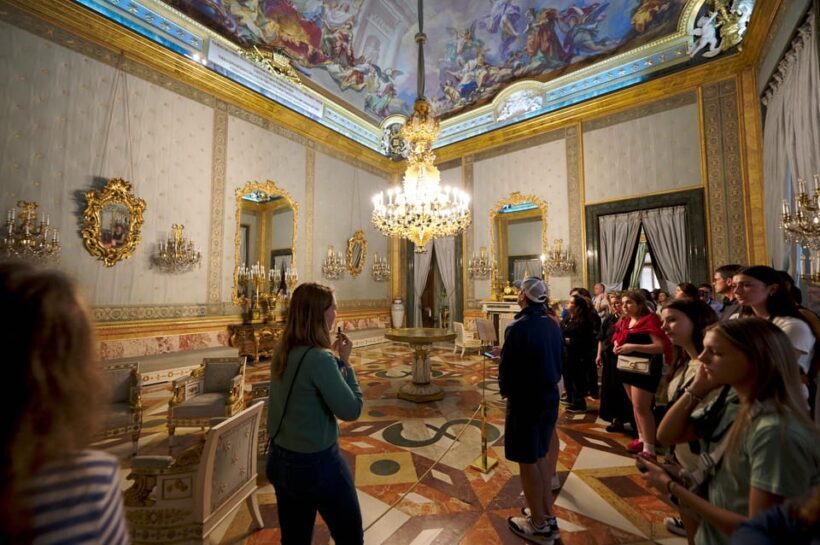 Madrid: Royal Palace Tour, Flamenco Show, & Tapas with Drink - Practical Details & Tips for Travelers