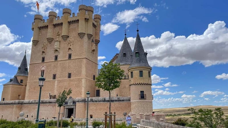 Madrid: Segovia & Ávila Full Day with Alcázar & Wall Tickets - Final Thoughts
