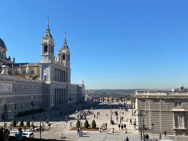Madrid: stroll through the Austrias neighborhood option visit Prado Museum - FAQ