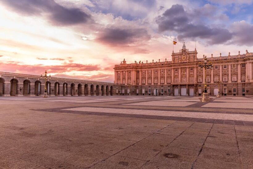Madrid: Sunset Walking Tour with Optional Flamenco Show - A Detailed Look at the Madrid Sunset Walking Tour