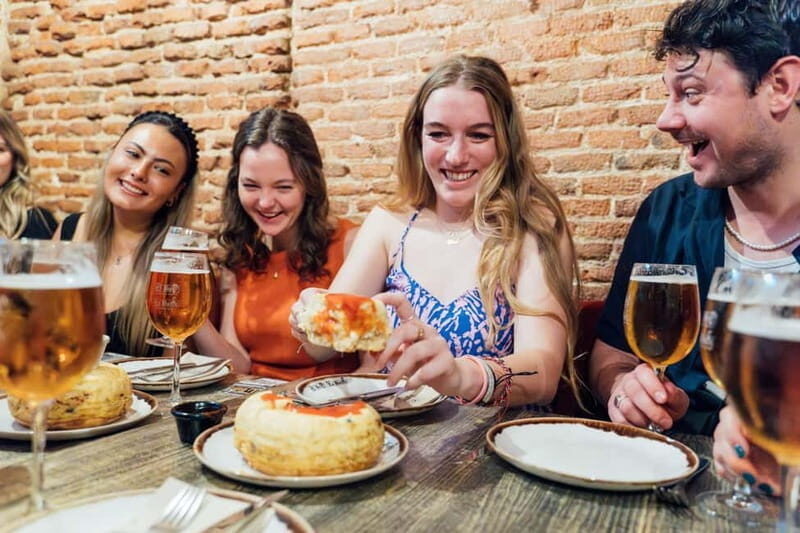 Madrid: Tapas Food Crawl with 6 Tapas and 4 Drinks - Key Points