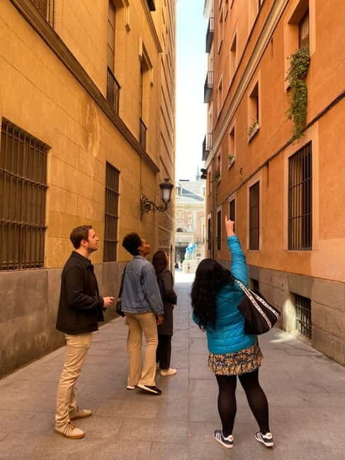Madrid: Welcome to Madrid Guided Walking Tour - What to Expect on the Itinerary
