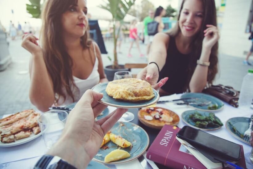 Madrids Walking Tour: A Food Tasting Journey - Key Points