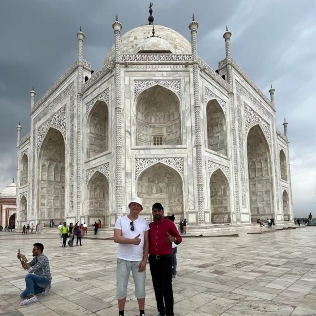 Madurai to Agra Tour Package - Day 2: The Heart of the Mughal Empire