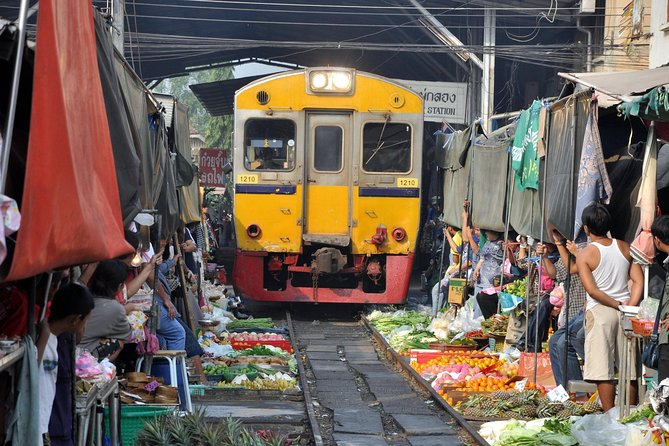 Maeklong & Damnoen Saduak Markets: Railway & Floating Market Tour - FAQs