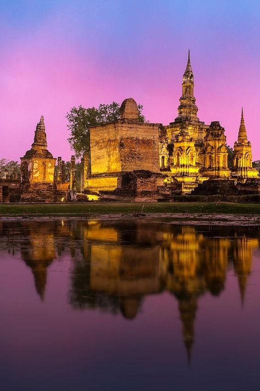 Maeklong Railway-Damnoen Saduak-Ayutthaya - The Maeklong Railway Market: A Must-See Market Marvel