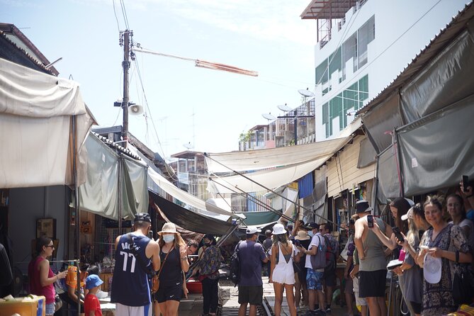 Maeklong Railway Market and Floating Market - The Sum Up